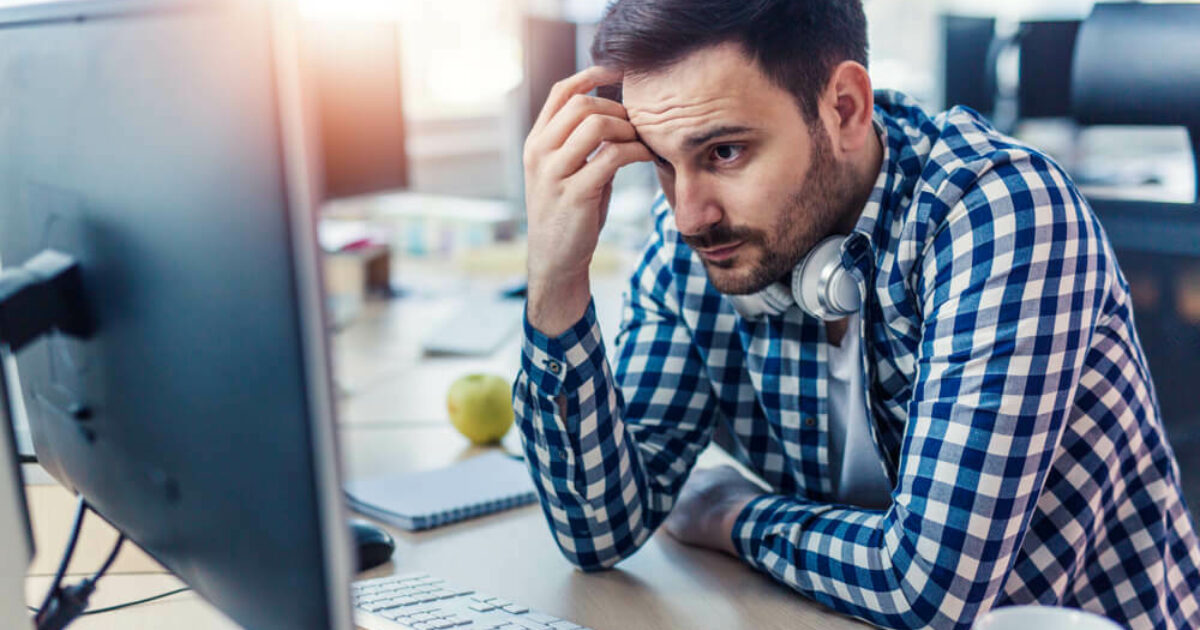 Frust in der Arbeit: Soll ich durchhalten oder hinschmeißen? | karriere.at